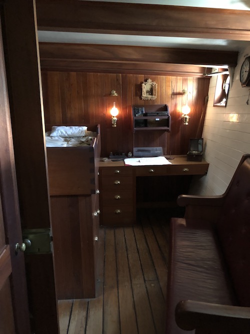 In the Captain’s bathroom – Cristina Sanders' blog